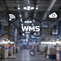 Qu'est-ce qu'un WMS ? Définition, avantages, fonctionnalités